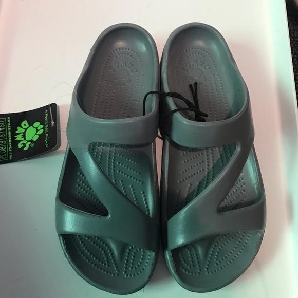 Dawgs | Shoes | New Dawgs Classic Z Strap Sandals Womens Sz 8 Gray Drk ...